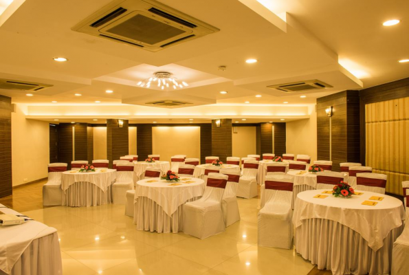 The Red Maple Mashal | Sunset Lawn of The Red Maple Mashal in Rau ...